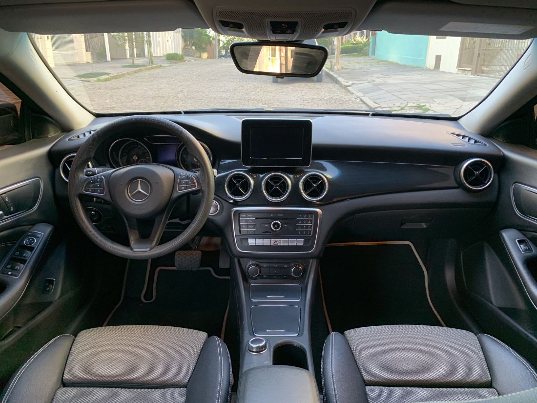 CARMAX - Veículo CLA 180 1.6 CGI 7G-DCT