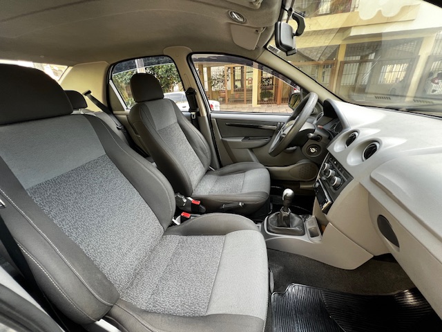 CARMAX - Veículo SPORTAGE 2.0 LX 4X2 16V AUTOMÁTICO