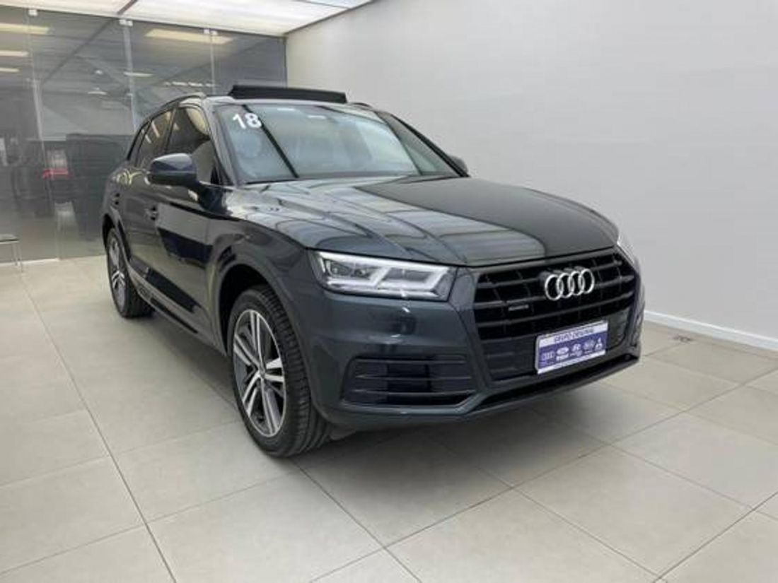 CARMAX - Veículo Q5 2.0 TFSI AMBITION S TRONIC !! 30.000 KM