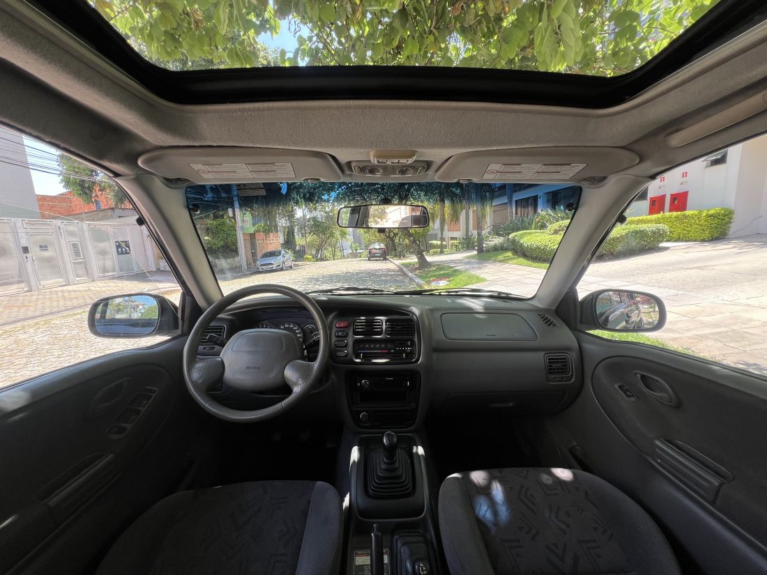 CARMAX - Veículo TRACKER 2.0 4X4 TETO SOLAR MANUAL !! RARIDADE