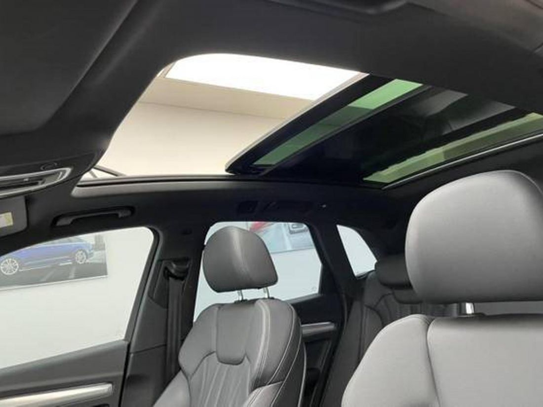 CARMAX - Veículo Q5 2.0 TFSI AMBITION S TRONIC !! 30.000 KM