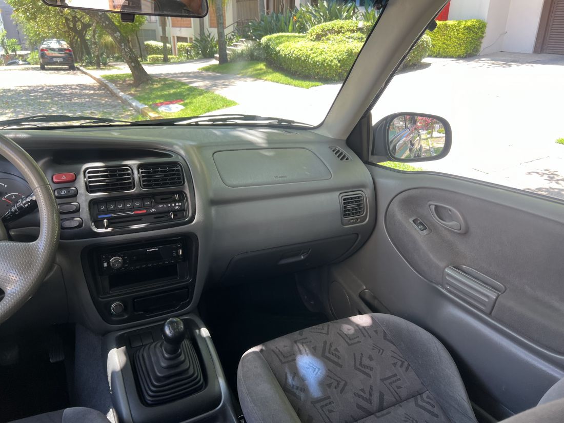 CARMAX - Veículo TRACKER 2.0 4X4 TETO SOLAR MANUAL !! RARIDADE