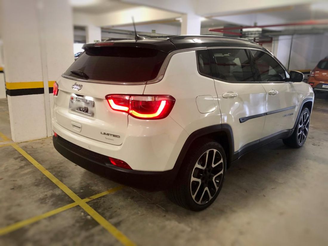 CARMAX - Veículo JEEP COMPASS LIMITED - AUTOMATICA