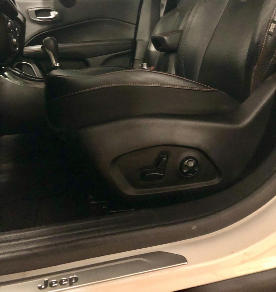 CARMAX - Veículo JEEP COMPASS LIMITED - AUTOMATICA